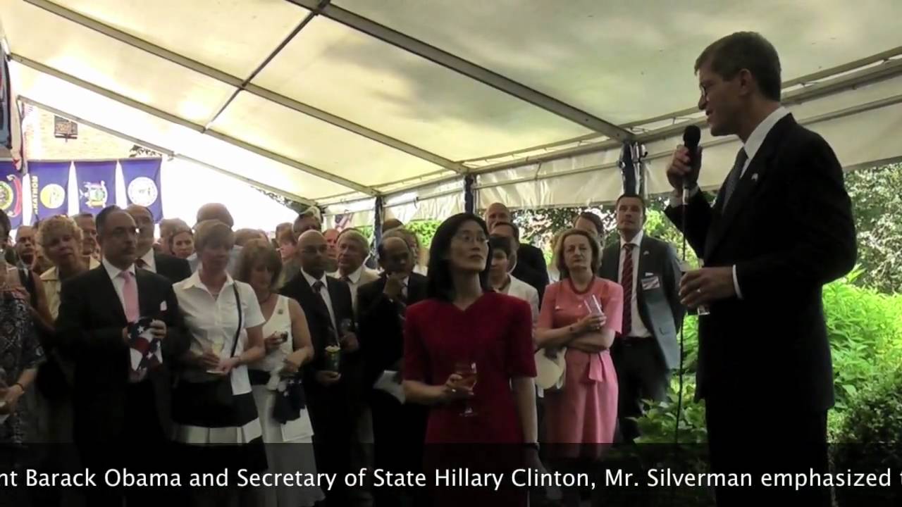 US Embassy Stockholm celebrating 4 July 2009 - YouTube