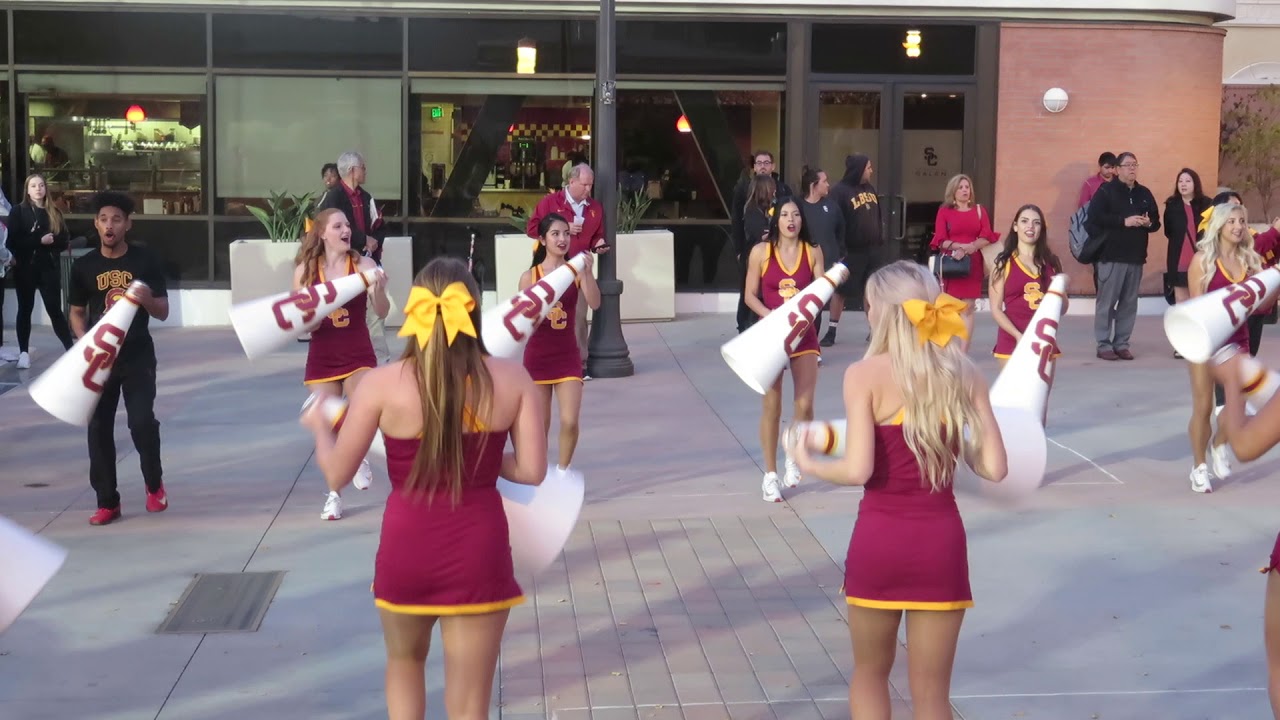 trojancandy.com: The USC Pep Squad and the USC Song Girls Prepare for ...