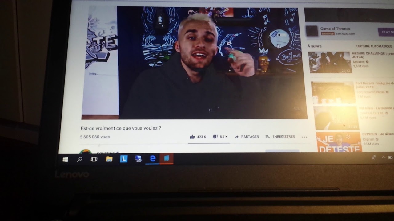 Je regarde des vidéo partie 1 - YouTube