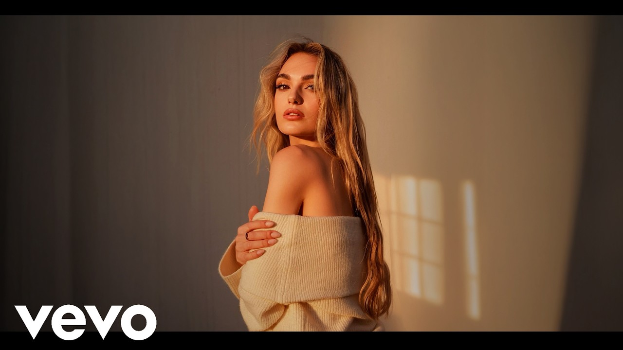 Alan Walker style & Ashlee - Downtown (Official Music Video, cover) - YouTube