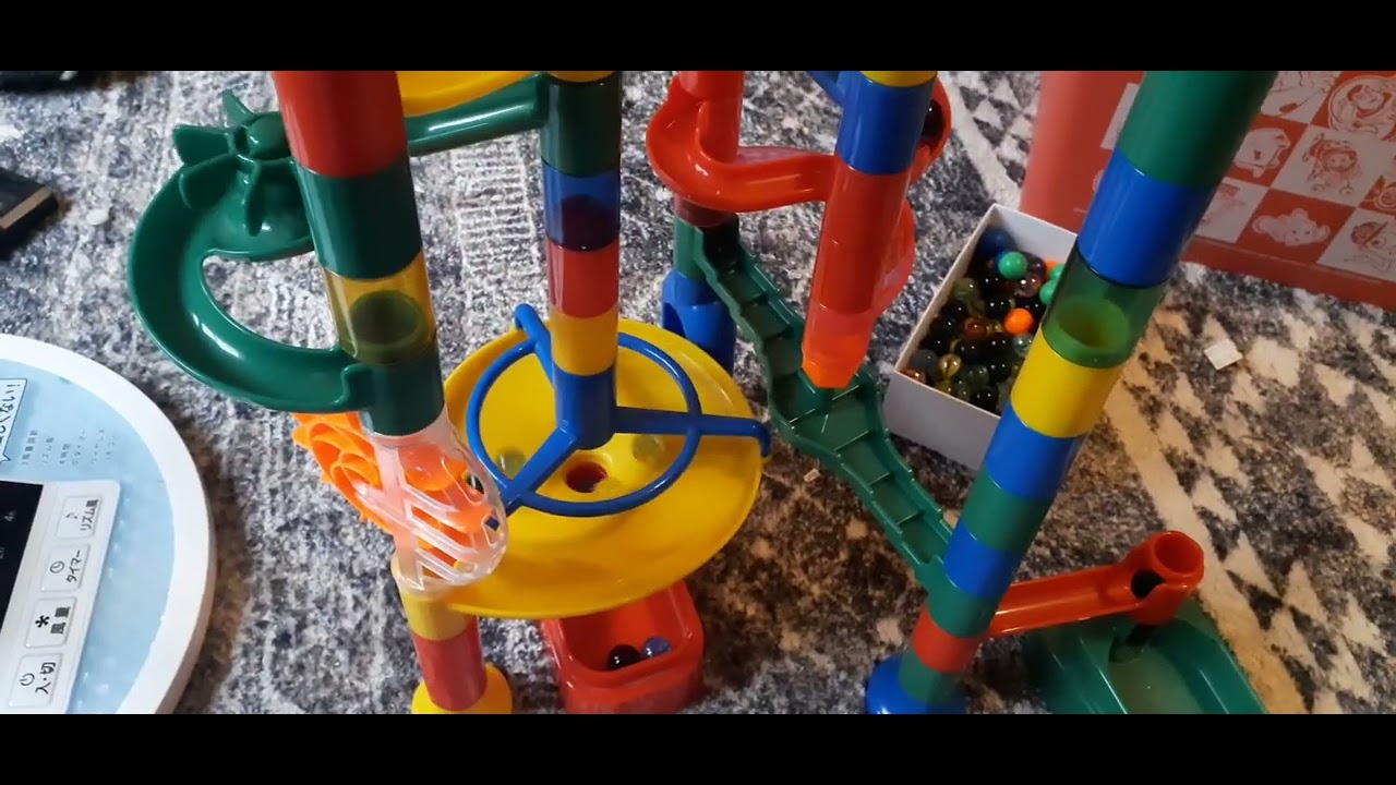marble run 24 - YouTube