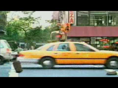 Пешеход попал под машину (Из фильма "Знакомьтесь, Джо Блэк ...