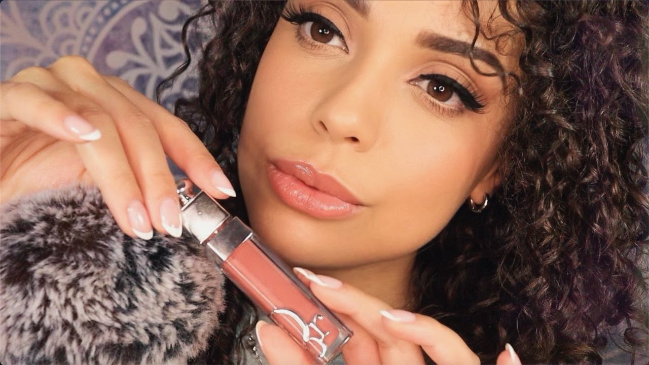 ASMR | Lipgloss Application soft kisses & mic scratching 🫦 (furry ...