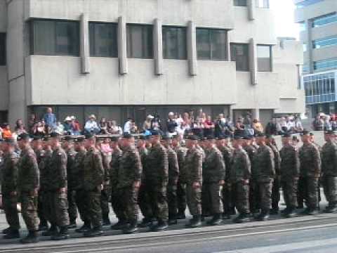 Canadian Army during Calgary Stampede parade 2009 - YouTube