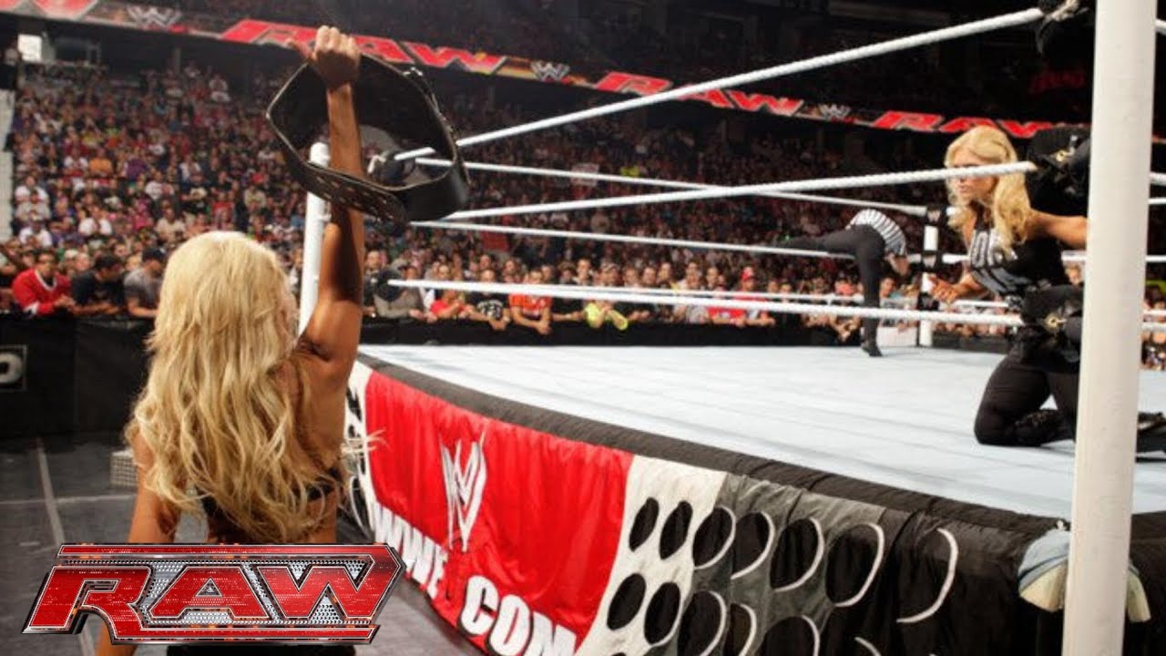 WWE RAW Kelly Kelly Vs Vickie Guerrero September 12, 2011 - YouTube