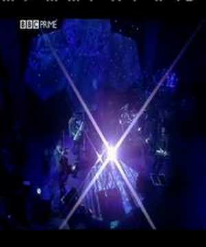 Goldfrapp - Human (live) - YouTube
