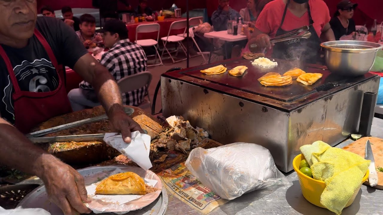 Trying tacos at a Tijuana Mexico Swap Meet. Tianguis. - YouTube