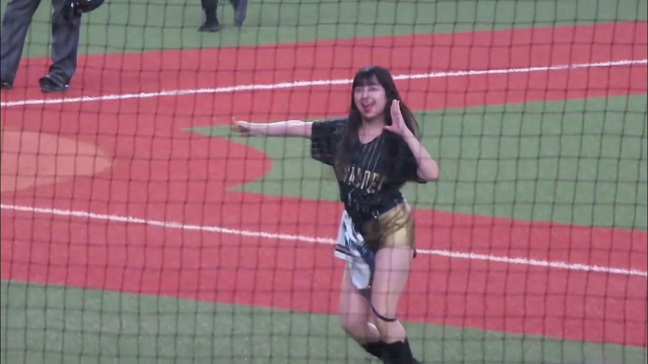 24/7/9 オリックスvsホークス BsGravity 「SKY」 YUKARI - YouTube