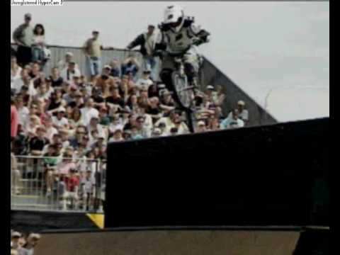 Dennis Mccoy (Mat Hoffman pro Bmx PS1) - YouTube