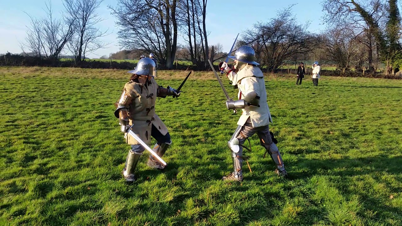 Medieval Combat Society Jan : dual swords, big and small - YouTube