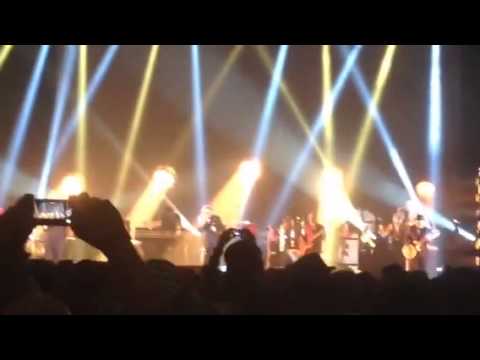 Madness - In The Middle Of The Night - Butlins Minehead 2013 - YouTube