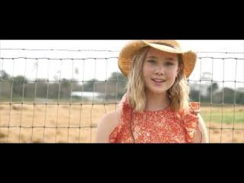 Erin Reese - Hometown Heart (Official Music Video) - YouTube
