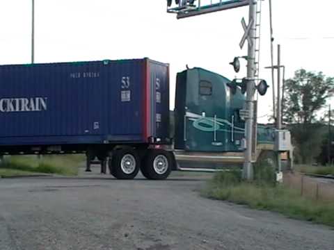 Freighliner Semi with 53' container.MOD - YouTube