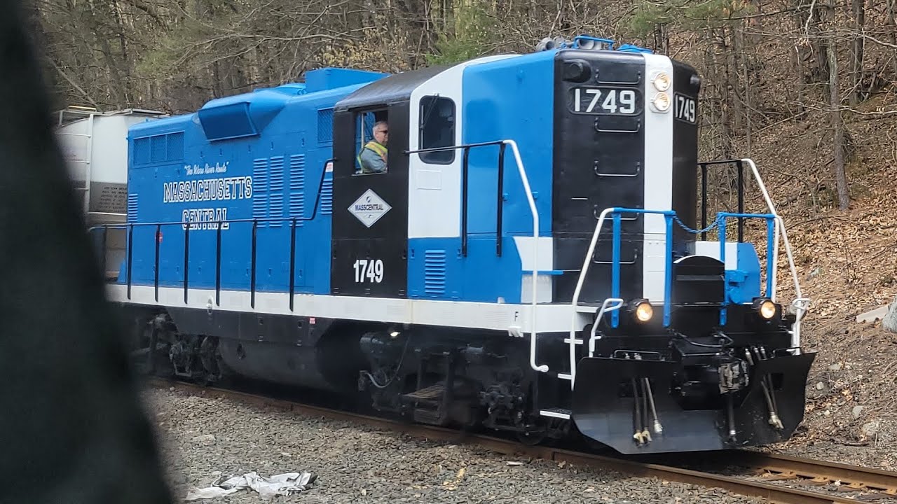 MCER 1749 in Palmer Mass - YouTube