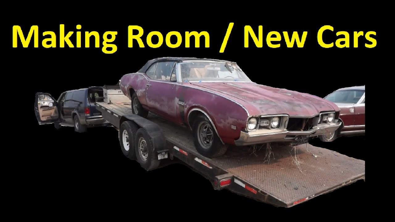 Moving Classic Cars ~ Cold Starts ~ Cleaning the Lot ~ Daily Vlog - YouTube