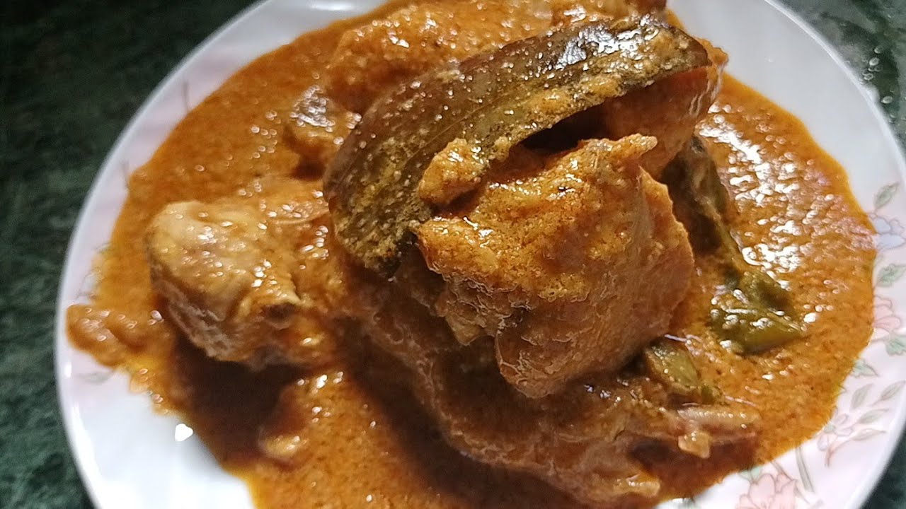 Mughlai Chicken ( Bengali style) Recipe by Uma's kitchen - YouTube