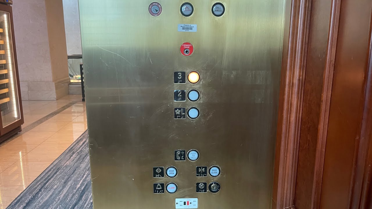 Scenic Fujitec Hydraulic Lobby Elevators at Marriott Water Street ...