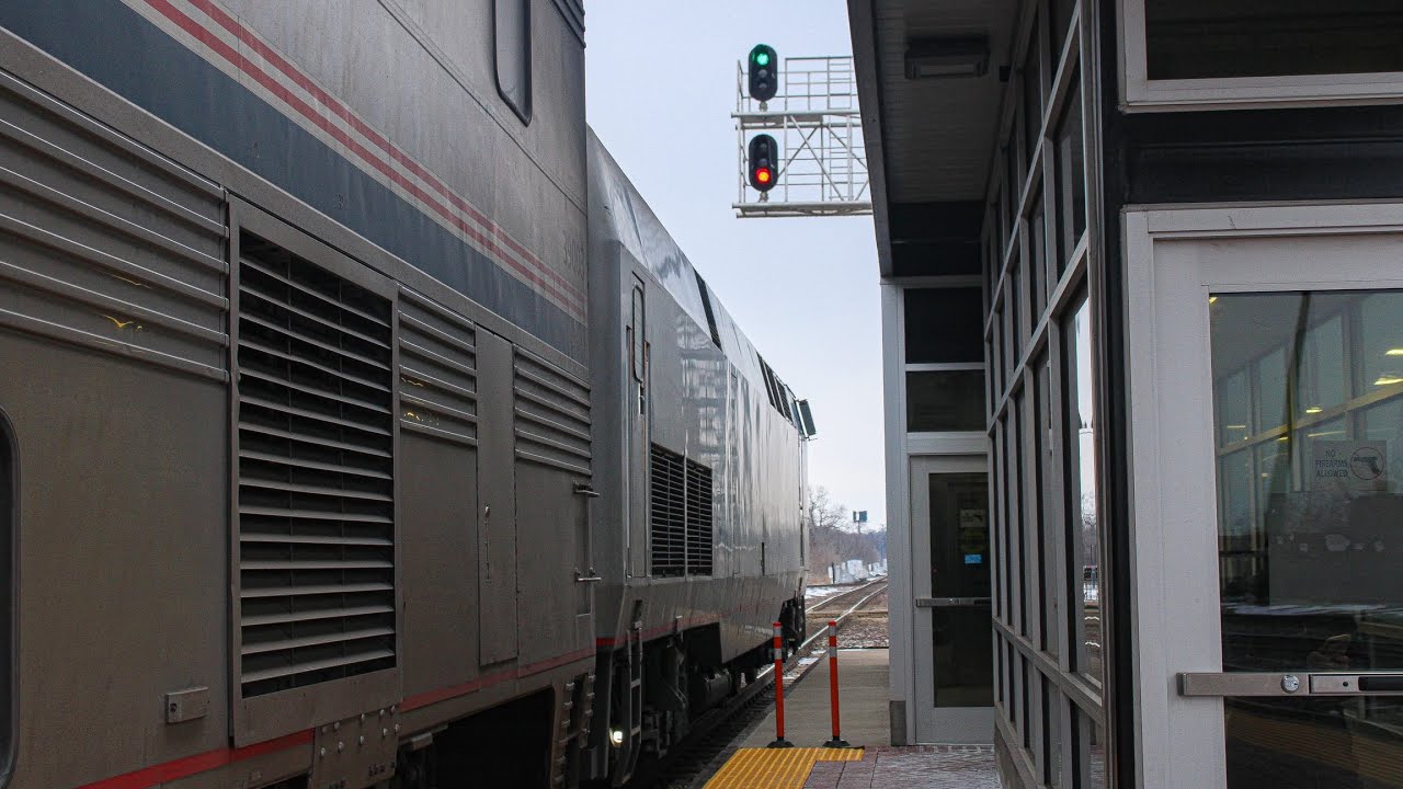 🎵5 Minutes Of GE P42DC Idling Sounds 🎵 - YouTube