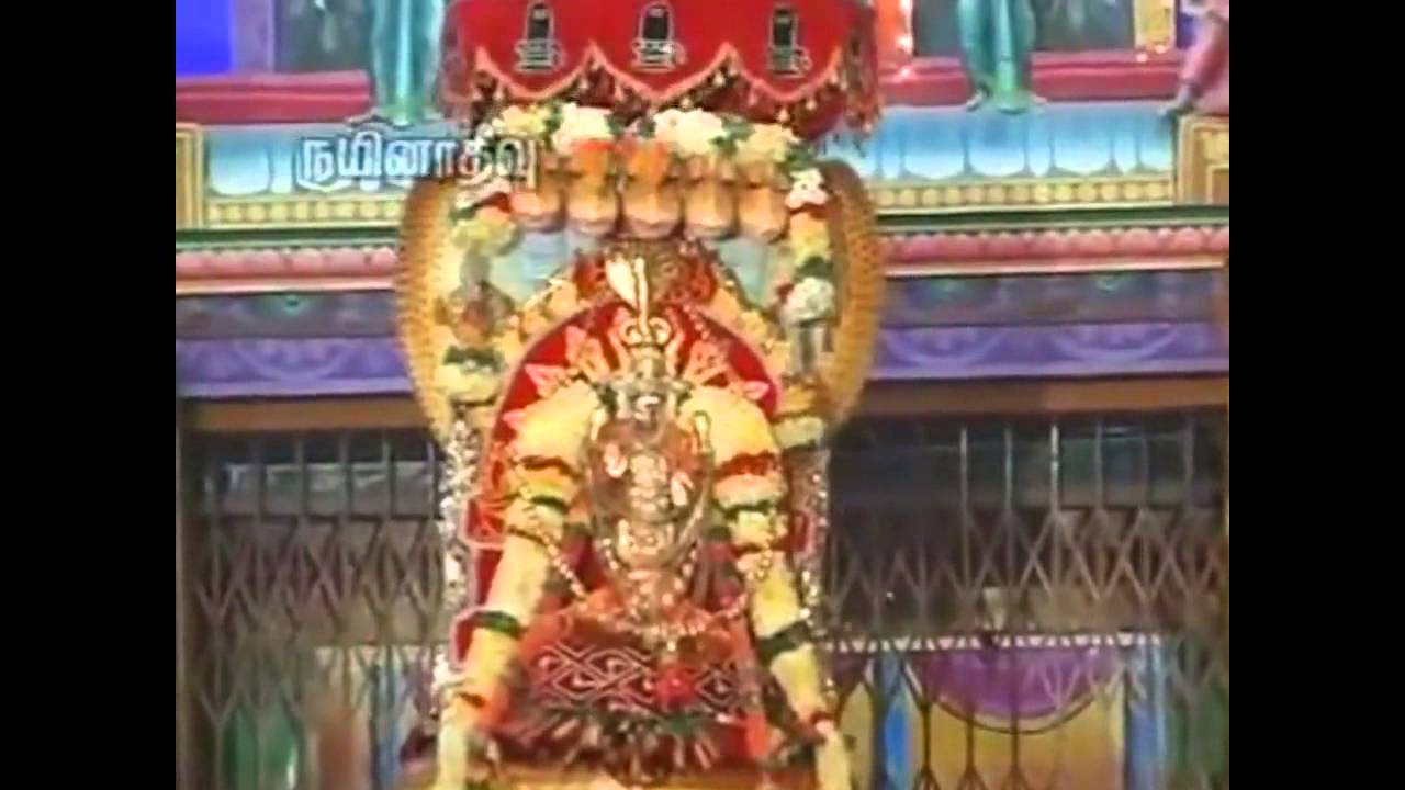 nainativu nagapoosani amman song - Aalaya Mani Osai Olikkingathu - YouTube