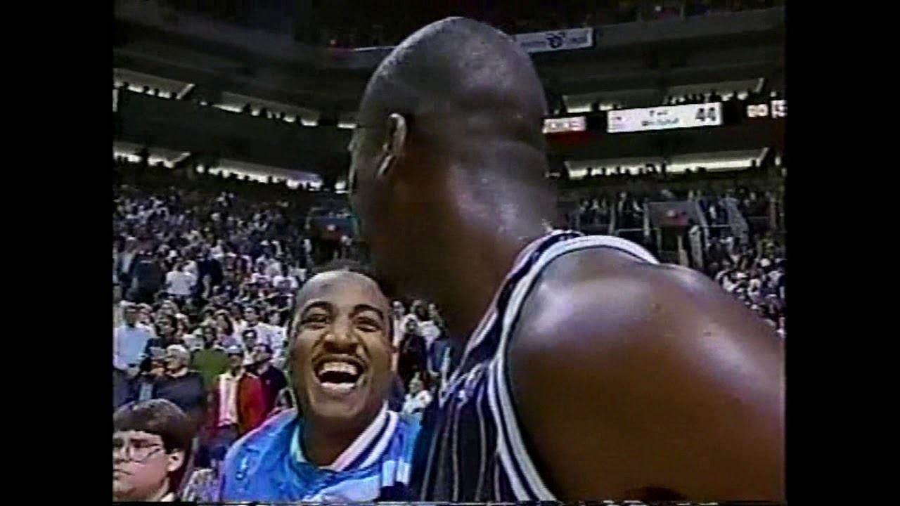 Shaq takes down the backboard - YouTube