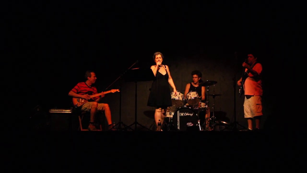 Show Xeque Mate no Multiverso Centro Cultural - YouTube