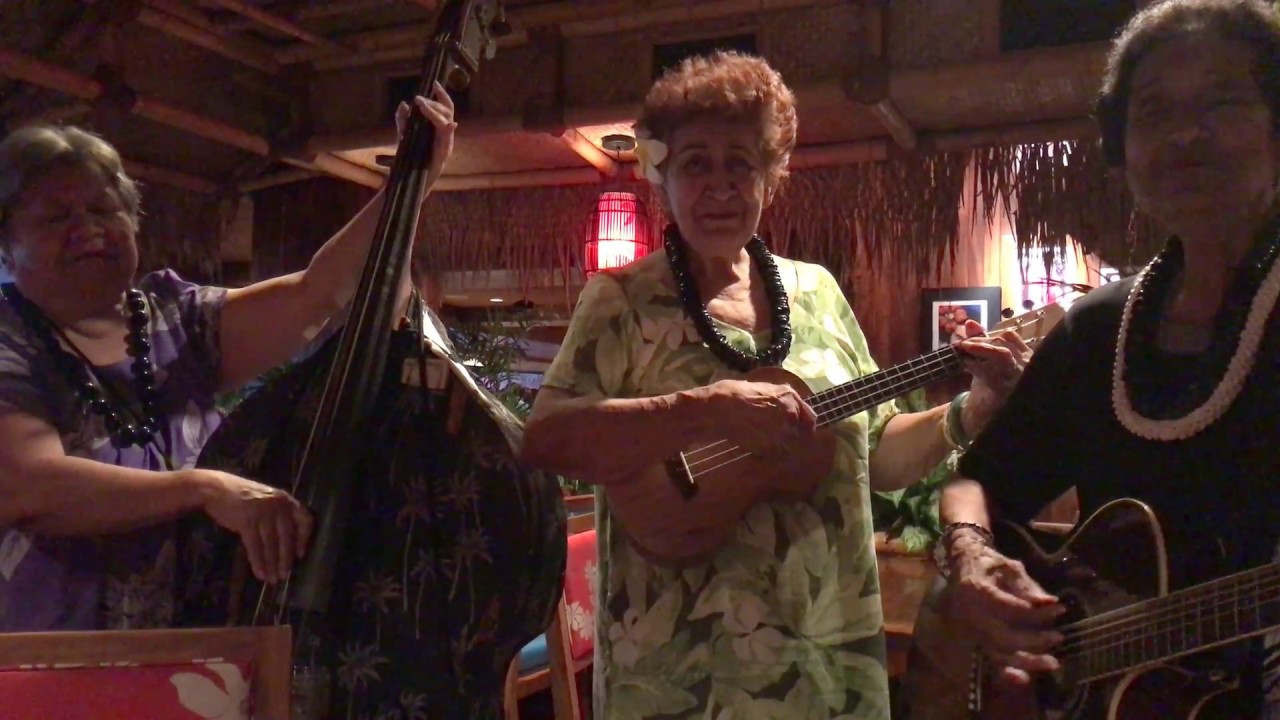 The Hawaiian Wedding Song Serenade Live at Dukes on Waikiki - YouTube