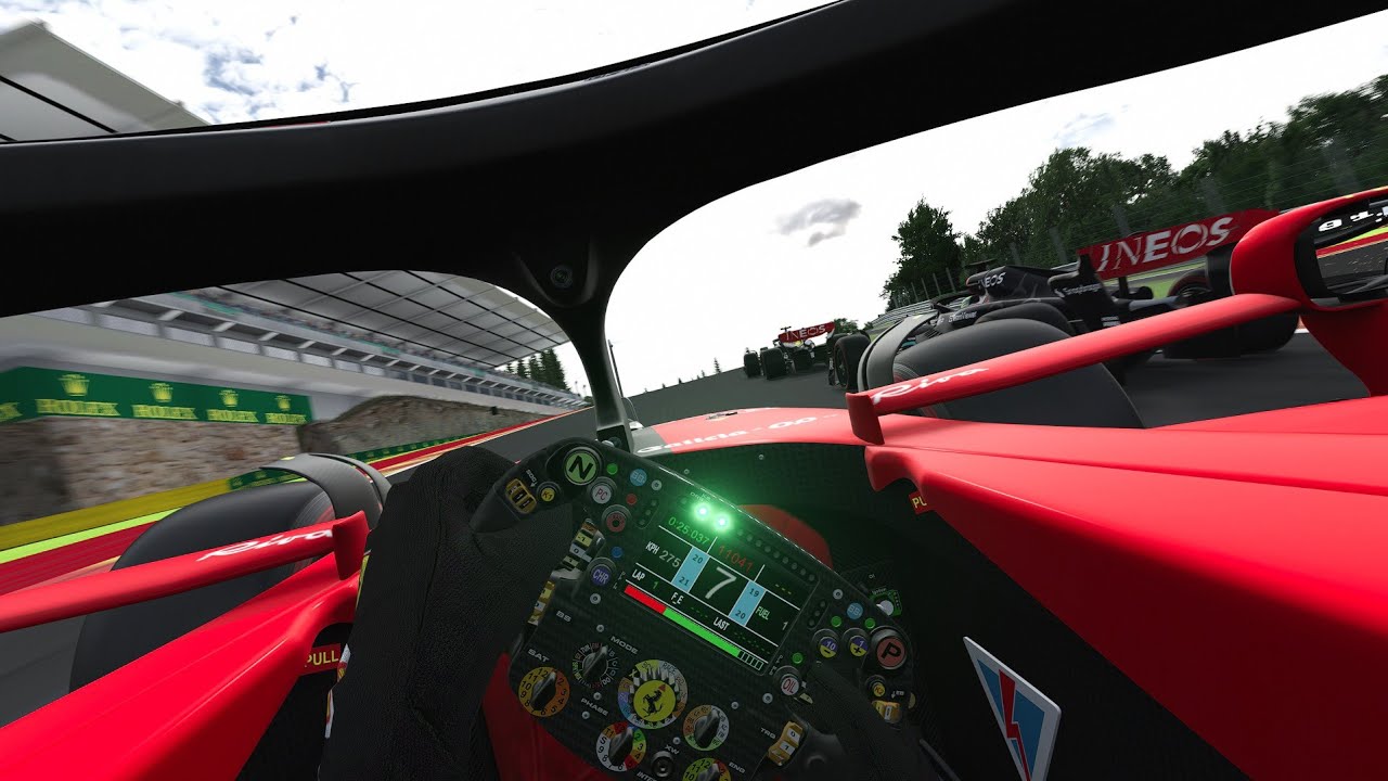 This DOUBLE OVERTAKE AT EAU ROUGE LOOKS AWESOME IN VR! - YouTube