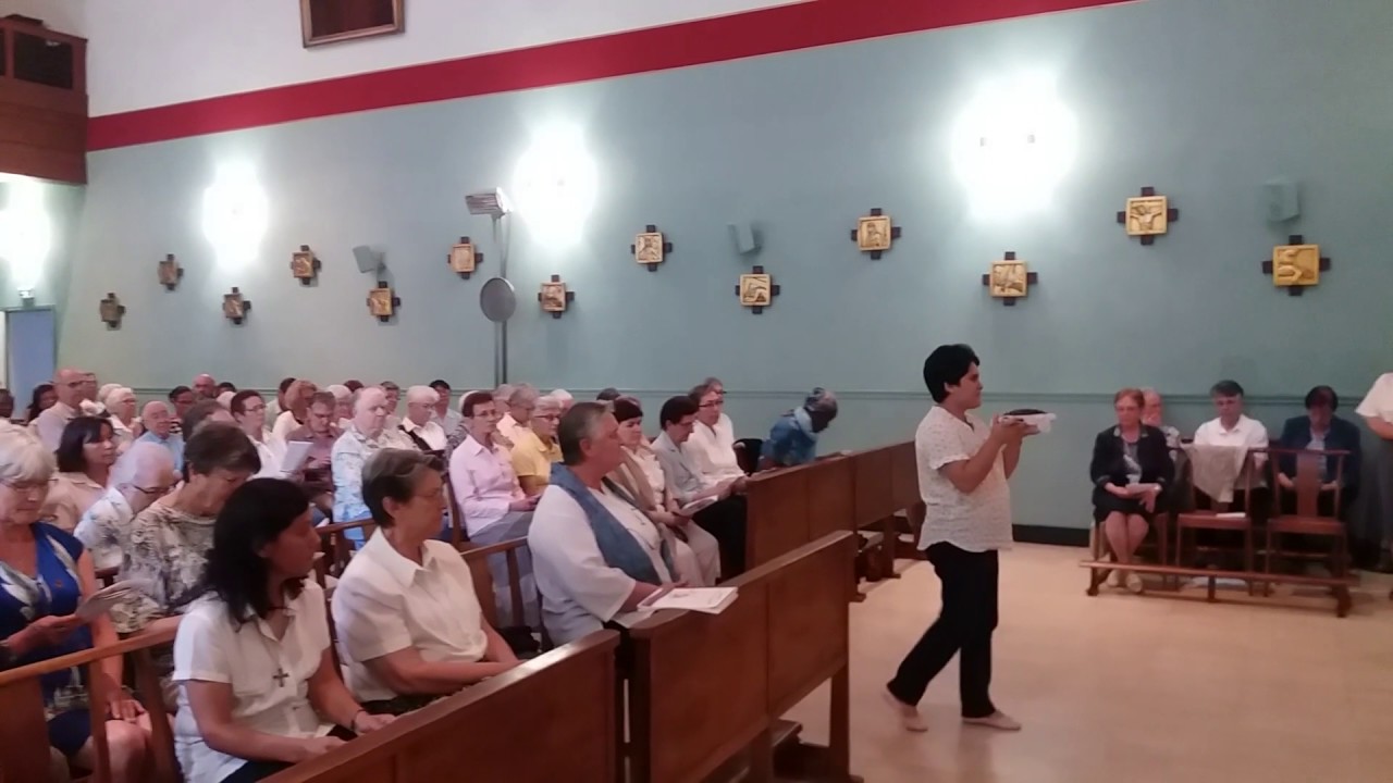 La présentation des offrandes - La presentación de las ofrendas - YouTube