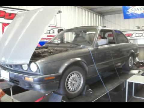 BMW E30 327i first dyno run. - YouTube