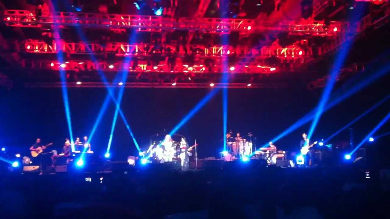 Ella and Awie live concert in Singapore 2012 (Gemilang) - YouTube