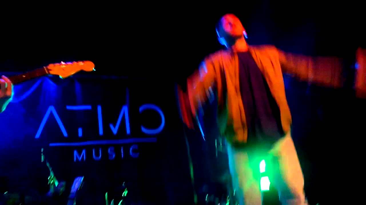 Atmo music ft. Chris - Ráno - YouTube
