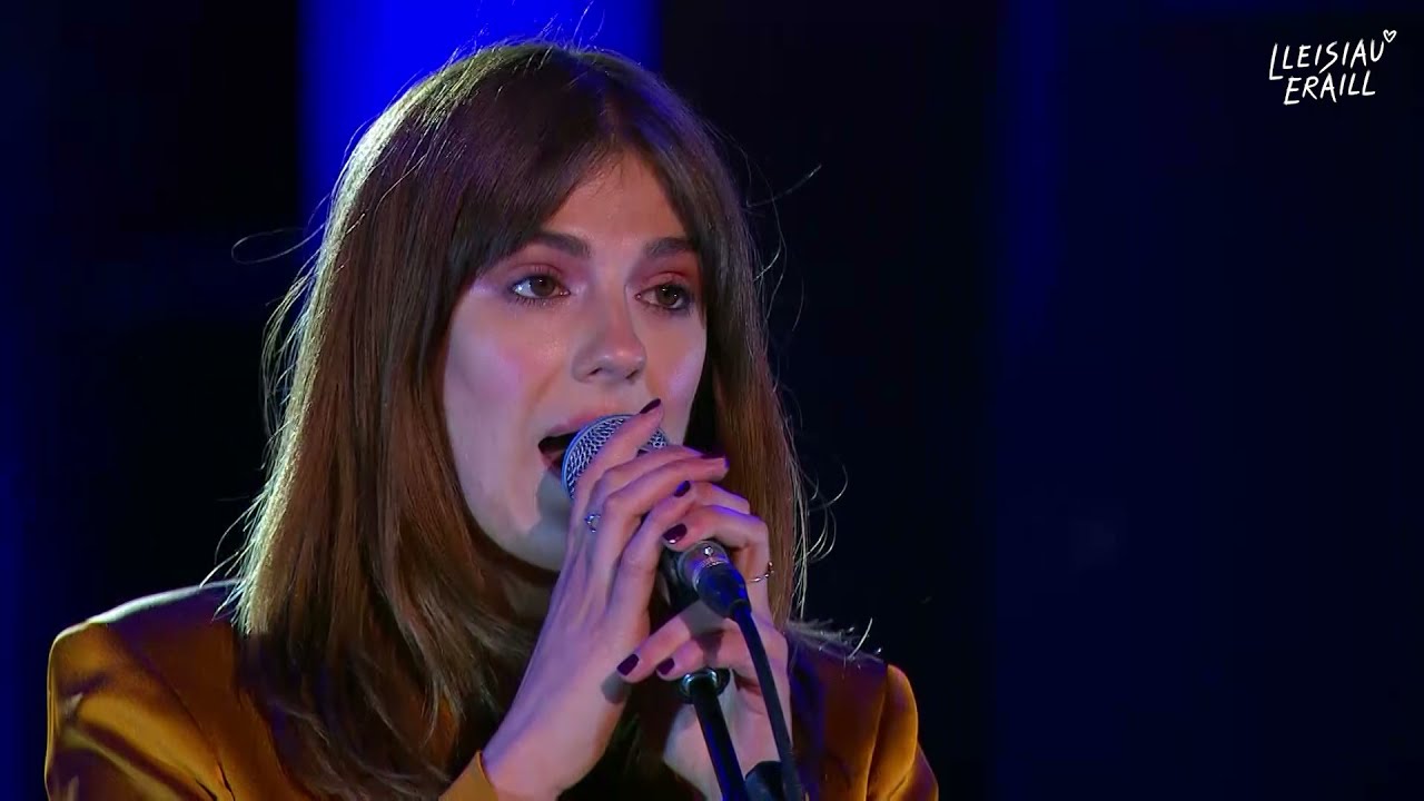 Ani Glass - Mirores (Lleisiau Eraill) - YouTube