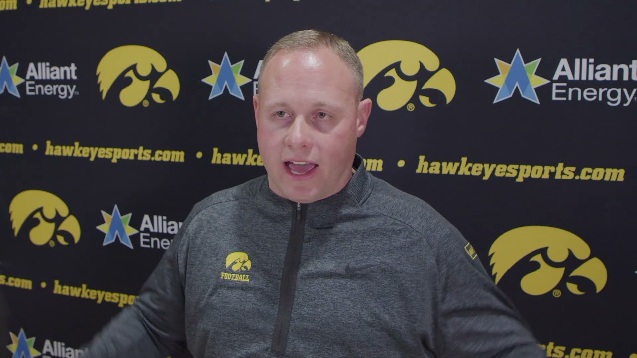 Iowa linebackers coach Seth Wallace excited for early enrollee Justice ...