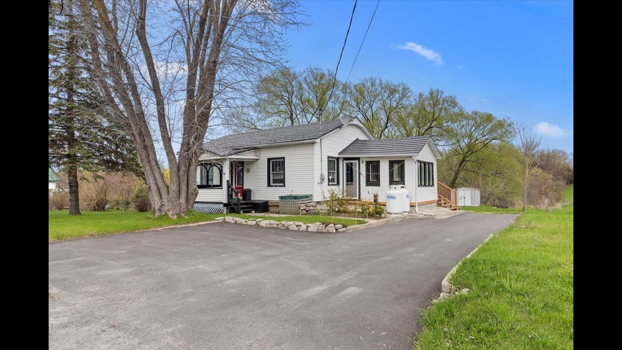 Adorable home on an oversized treed lot in Vankleek Hill! - YouTube