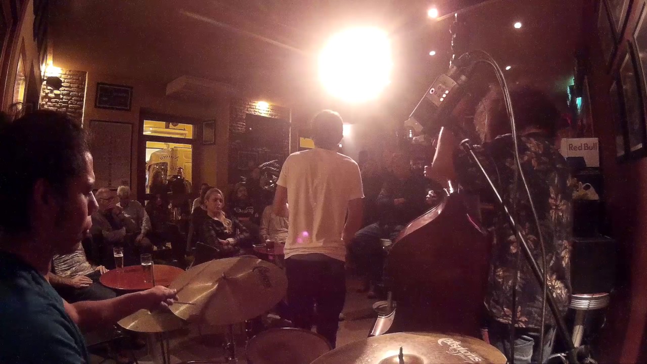 Footprints | Jam Collective | Café Jazz Naima, Sevilla - YouTube