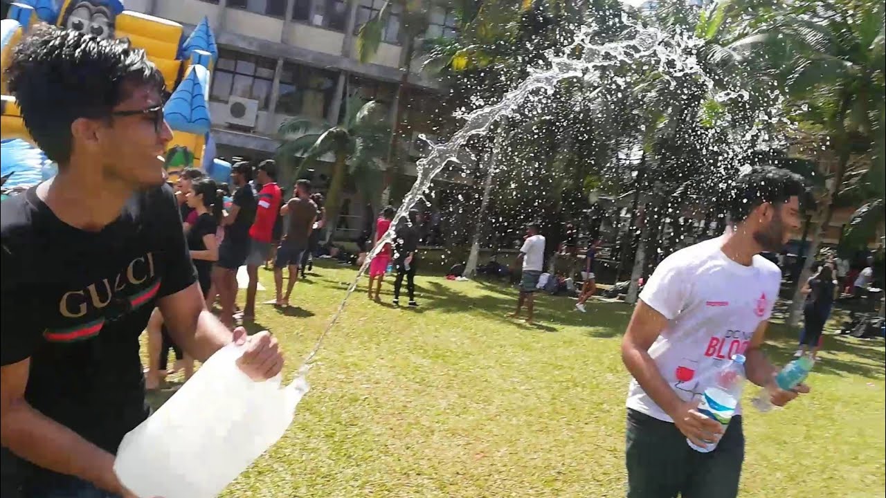 WATER BATTLE 2019 - UNIVERSITY OF MAURITIUS - YouTube