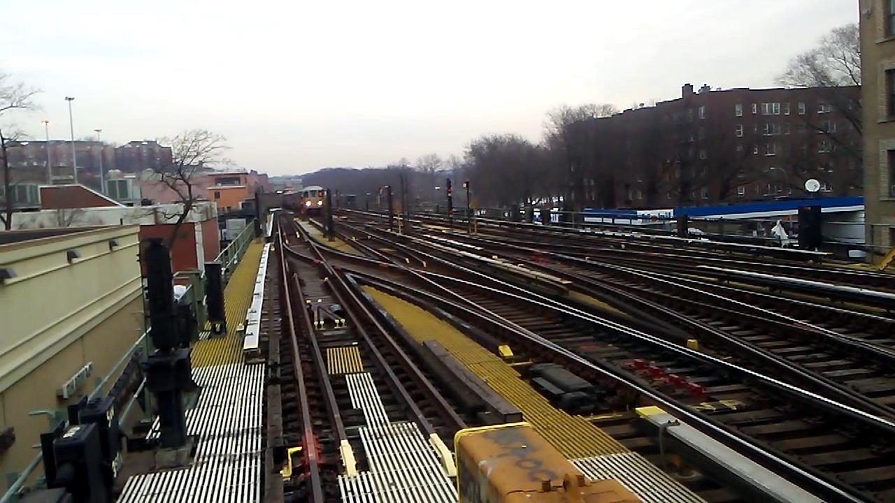 South Ferry bound R62A (1) Train enters 238 Street - YouTube