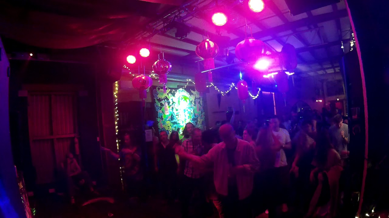 DILL @ Planet Zogg Free Party! - YouTube