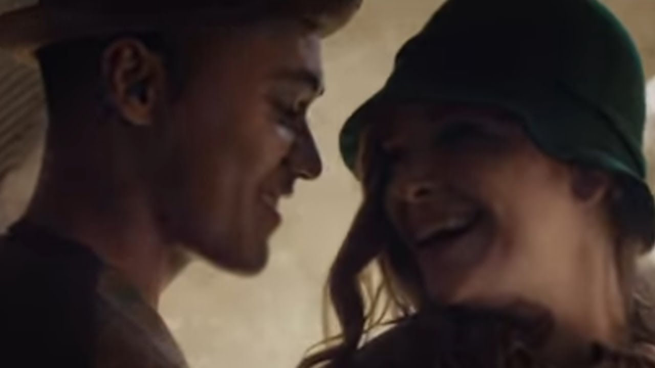 Joy Ride - Officiële trailer - YouTube