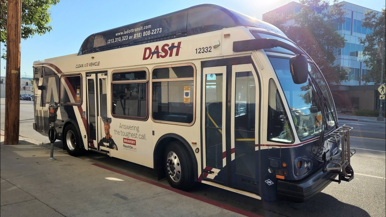 LADOT 2012 ElDorado National E-Z Rider II BRT CNG #12332 - YouTube
