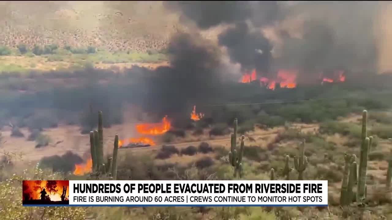 Hundreds evacuated from Riverside Fire near Bartlett Lake - YouTube