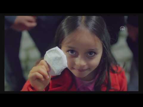 Erdoğan'ı ağlatan video (Oyuncak bilezik anısı)