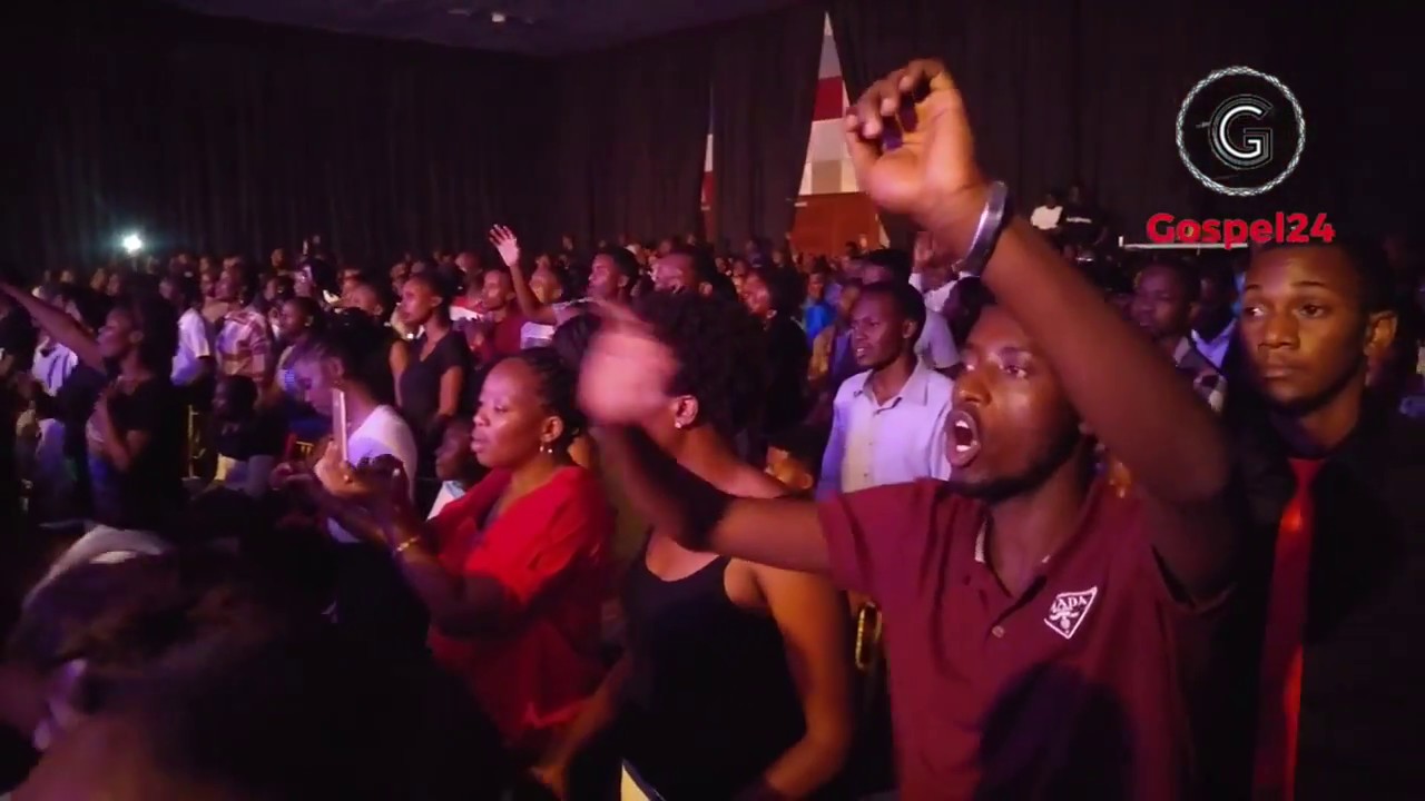 Angel Benard - Siteketei (Live Performance) - YouTube