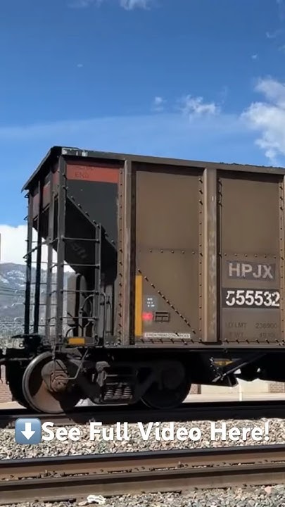 Rapid Discharge BNSF Coal Hoppers! - YouTube