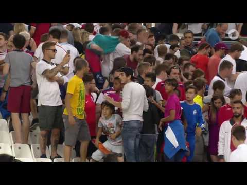 Русские фанаты штурмуют английские трибуны!!!! UEFA EURO 2016