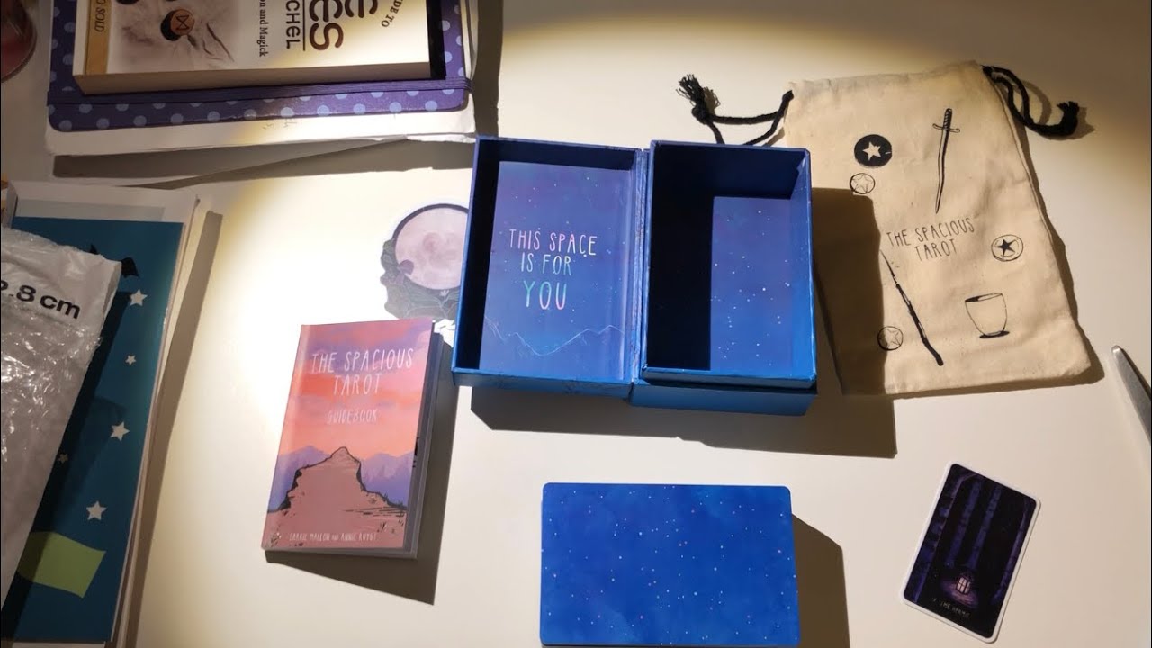 Spacious Tarot unboxing! - YouTube