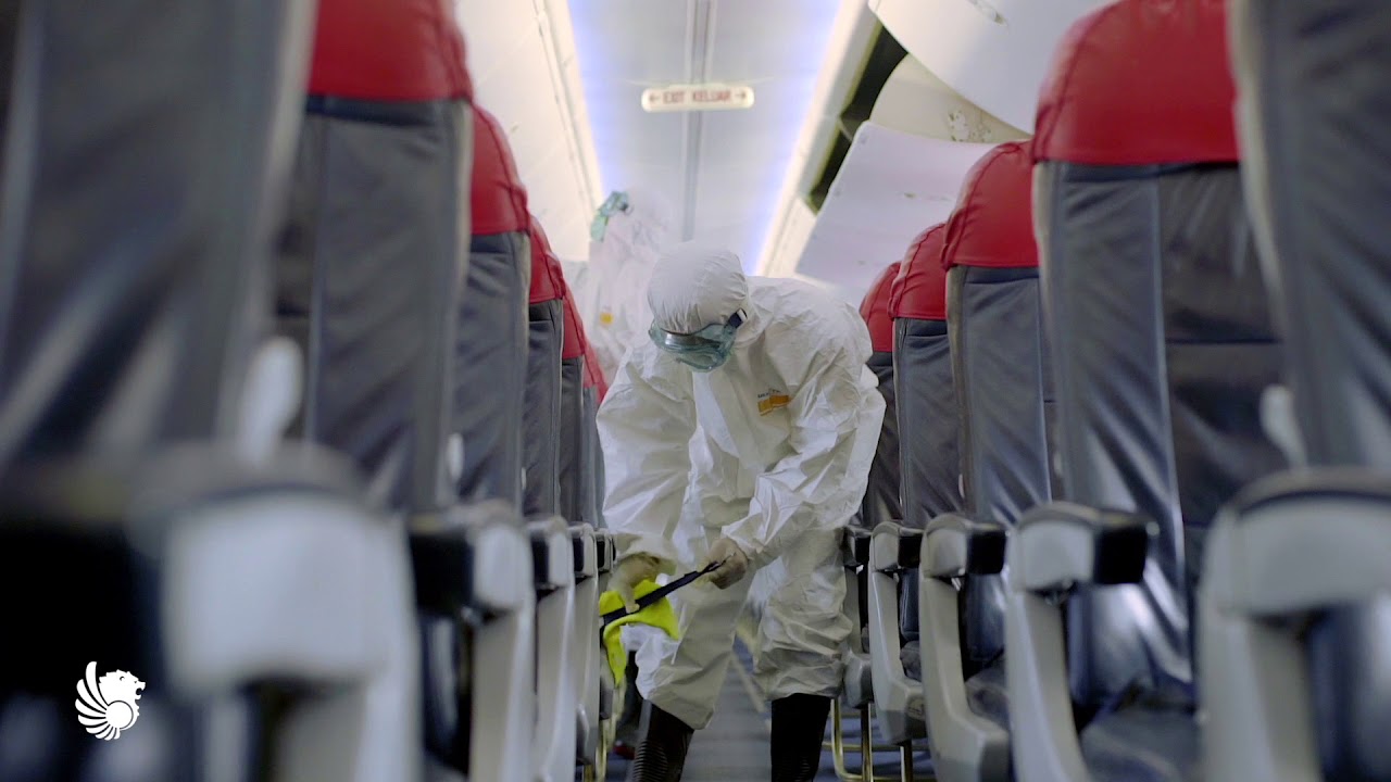 Disinfeksi Pesawat Lion Air - YouTube