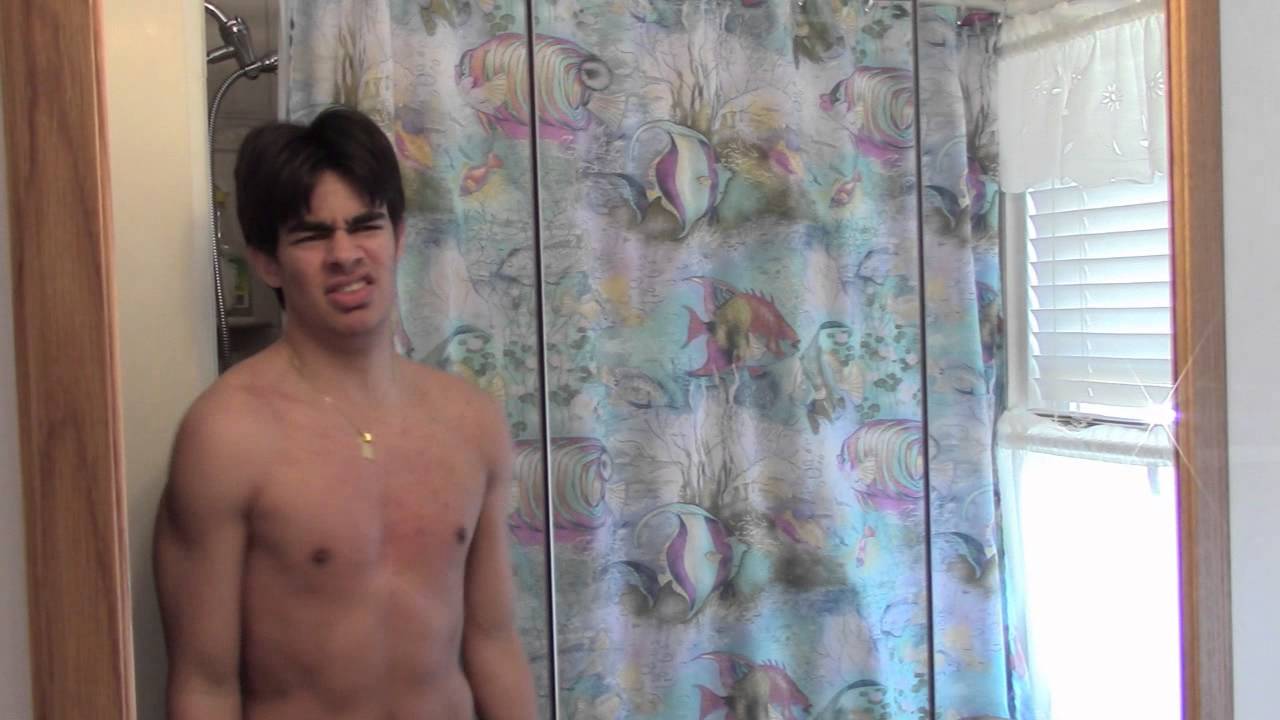 Pseudo Vines: What Happens When I try to Pec Pop - YouTube