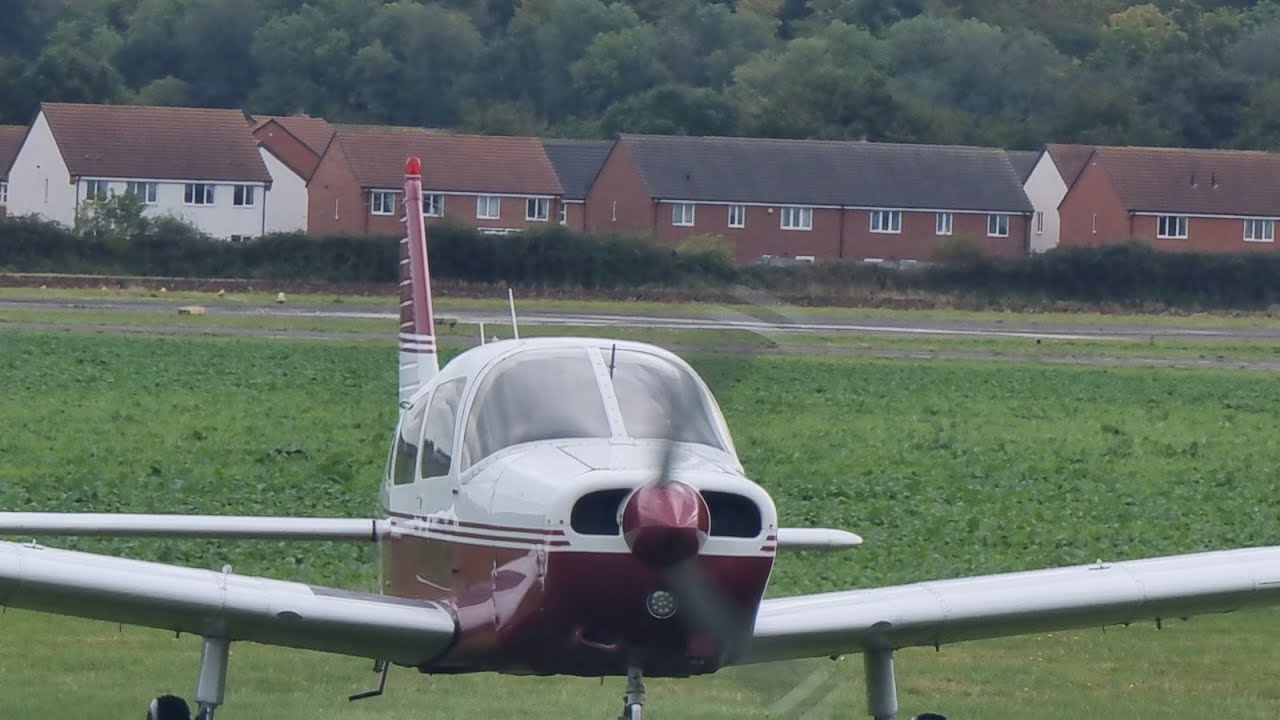 Take offs, landings and touch-and-goes at Wellesbourne Airfeild | Part ...
