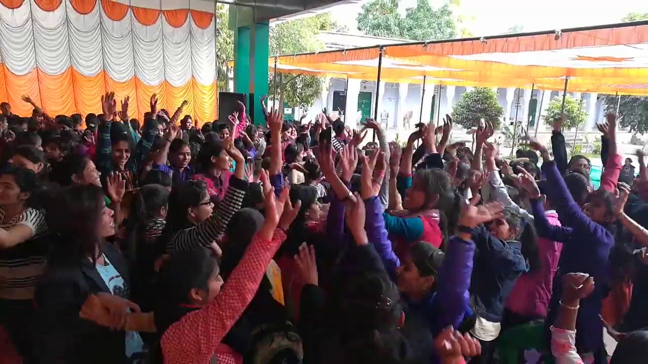 Sk girls college dance sikar - YouTube